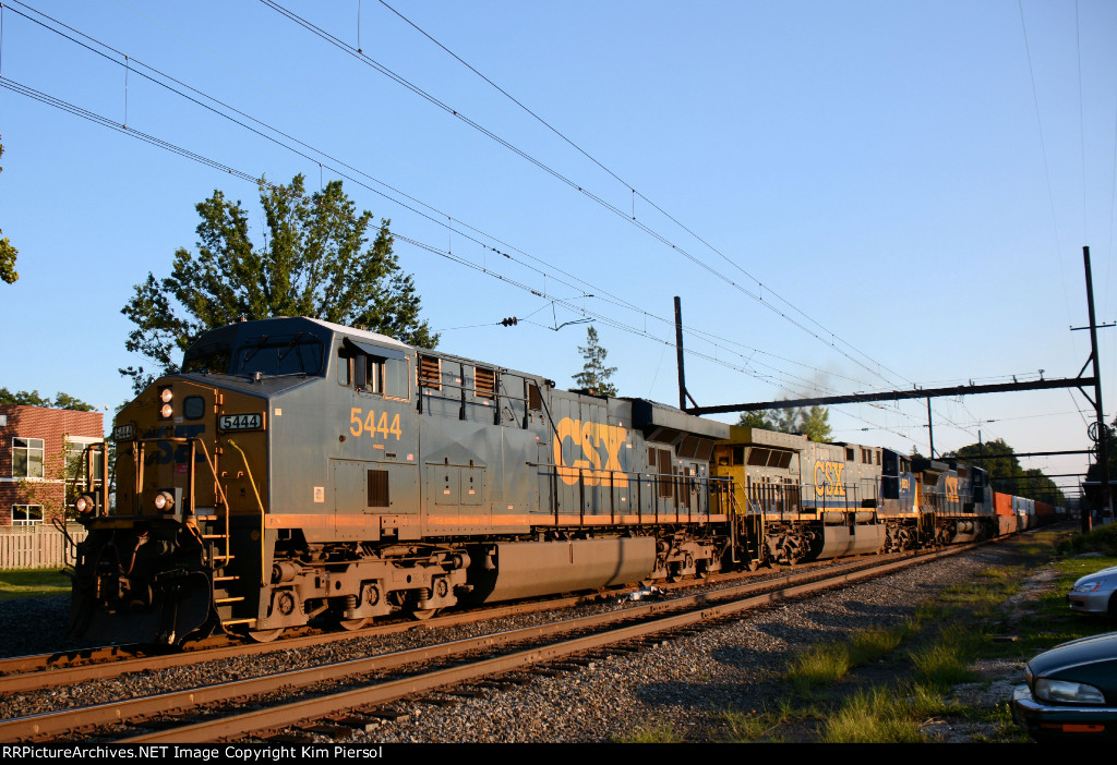 CSX 5444 Q034